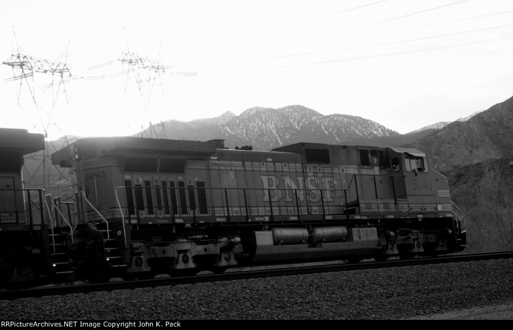BNSF 5843
